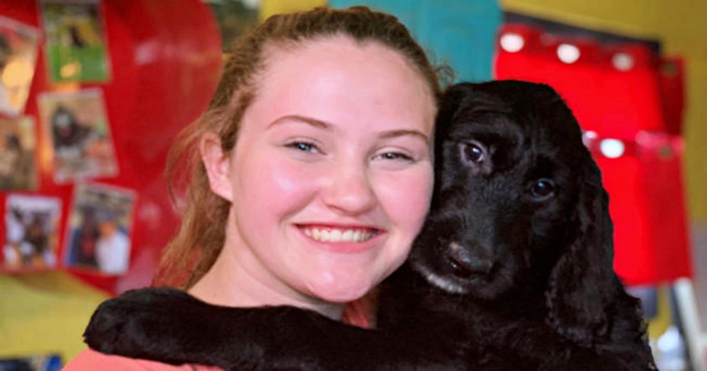 NFL Player Gifts Teen A New Service Dog After Hers Was Fatally Shot ...